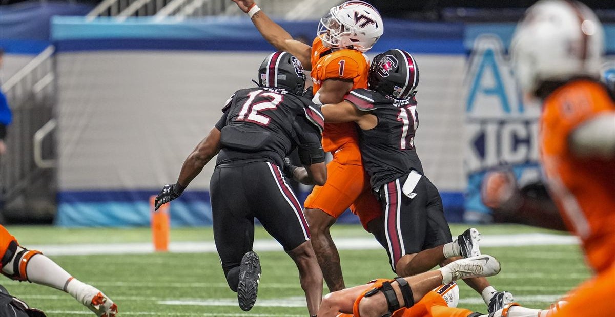 No. 13 South Carolina Separates Late in the Beamer Bowl to Defeat VT 24-11