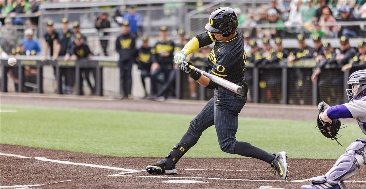 Photos from Oregon's Senior Day and three-game sweep of Washington