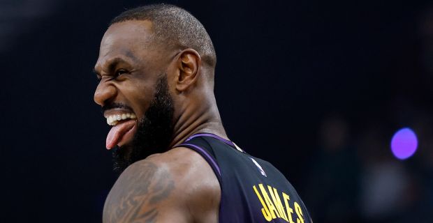 WATCH: LeBron James gives fan the death stare after breaking his ...