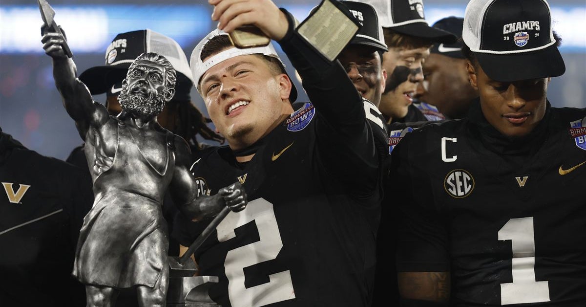 Mark Ingram says Vanderbilt is a 'damn problem,' makes his pick for ...