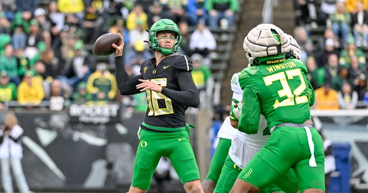 Photos from Oregon's spring football game inside Autzen Stadium