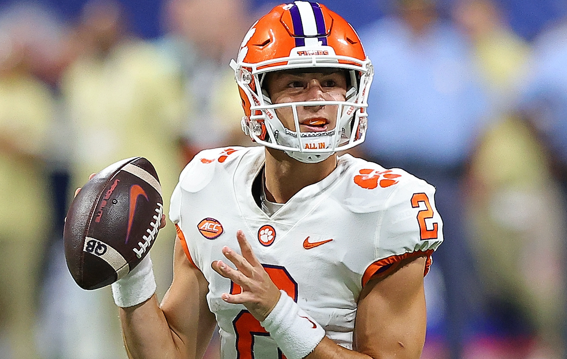 Cade Klubnik draws rave reviews over DJ Uiagalelei after Clemson's opener