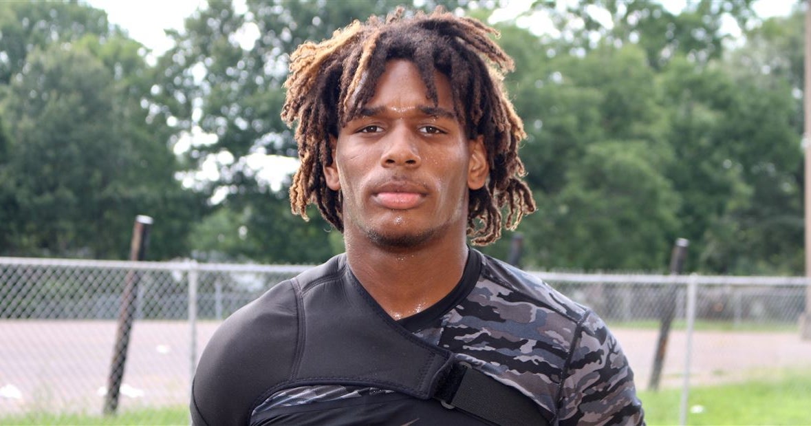 Arkansas takes Crystal Ball lead for 4-star LB Bryson Eason