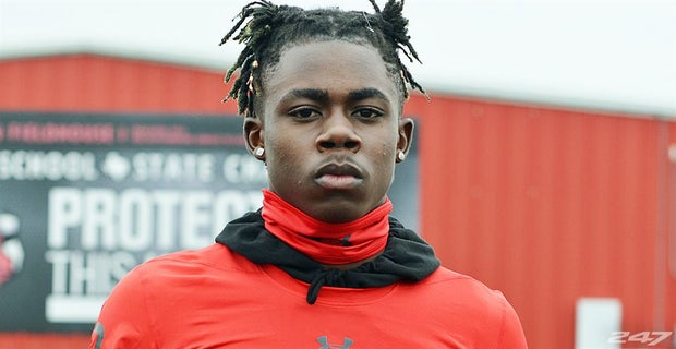 Social media abuzz after A&M lands 4-star Dylan Wright