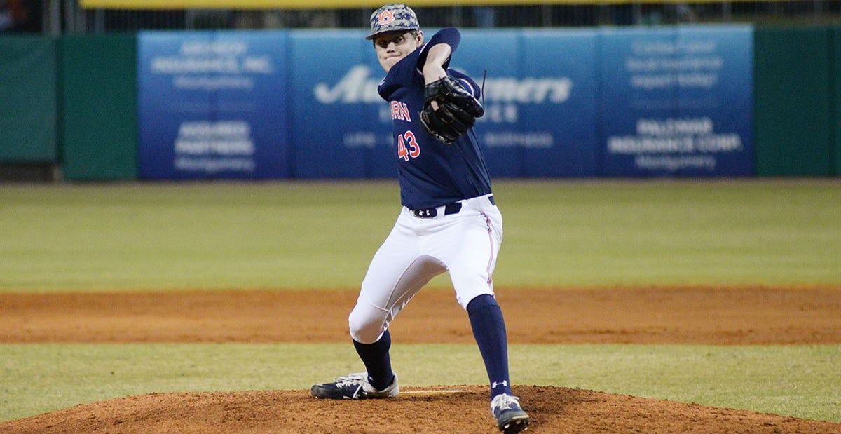 Auburn going with Richard Fitts in crucial Game 3 vs. UNC