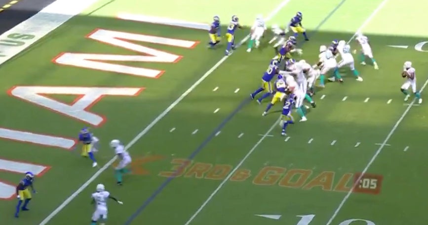 WATCH: Tua Tagovailoa throws first career NFL touchdown pass