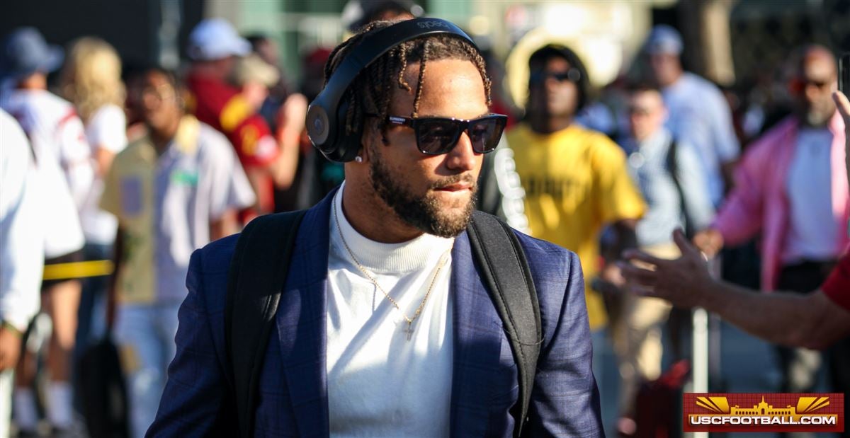 DRIP CHECK: USC arrives in style for Arizona State game