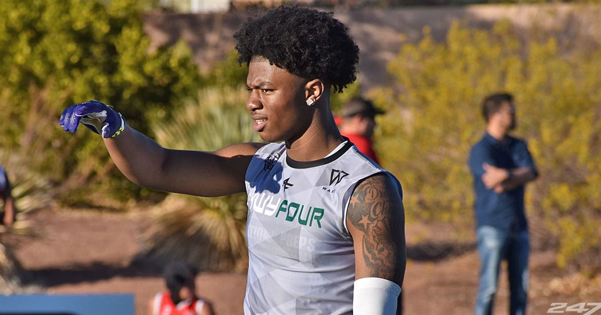 Bay Area LB Jerry Mixon checks out Oregon, Washington