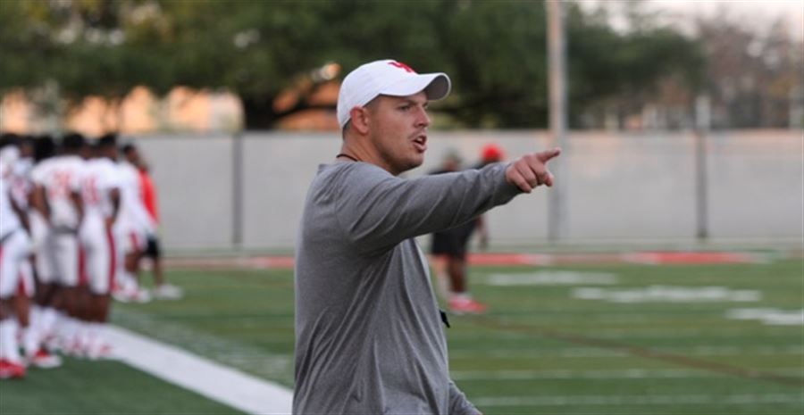 Houston Cougars: Camp HQ