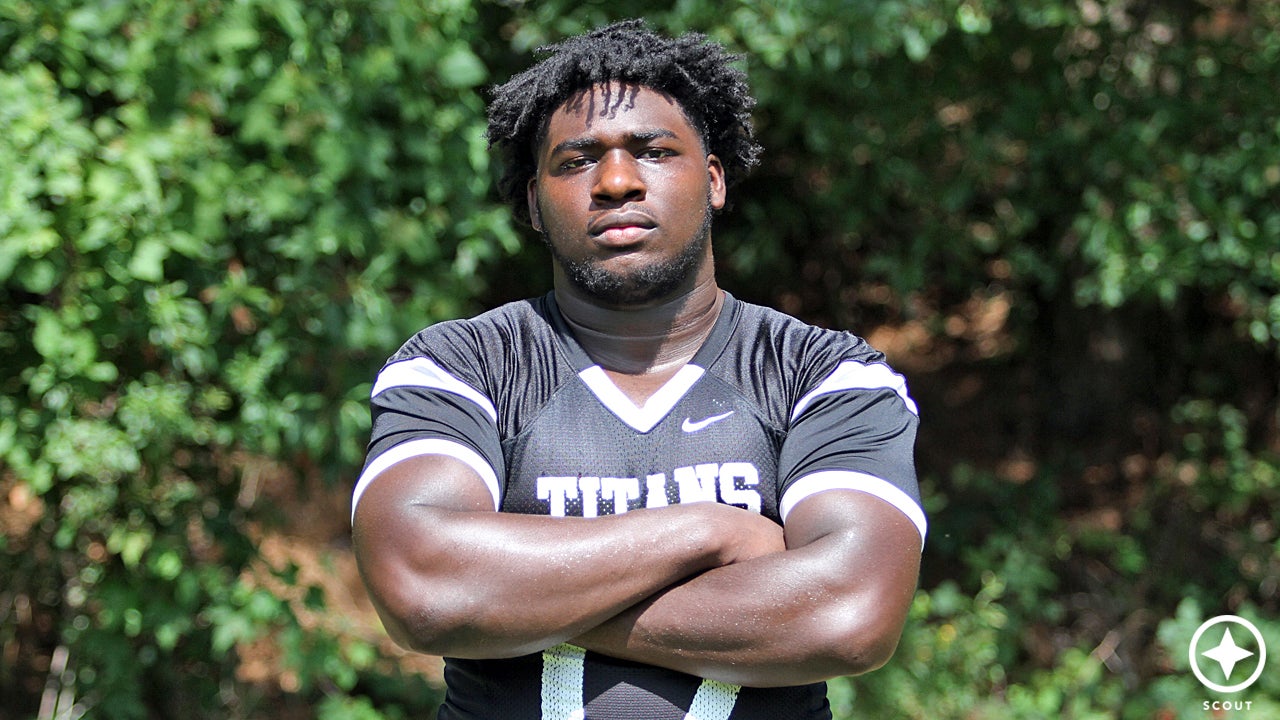 Devonte Wyatt currently practicing with UGA football team