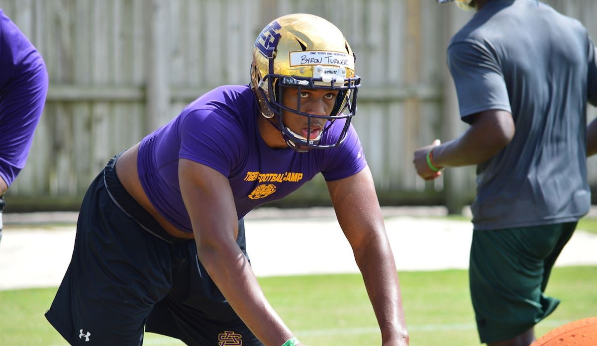 Texas among schools standing out for Byron Turner