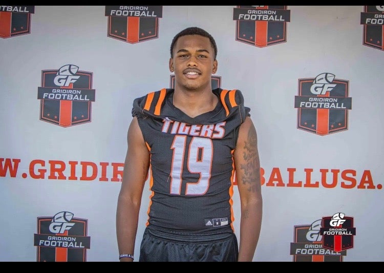 In-state linebacker Corey Amos working towards that LSU offer