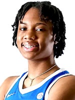 Ajae Petty, Kentucky, Center