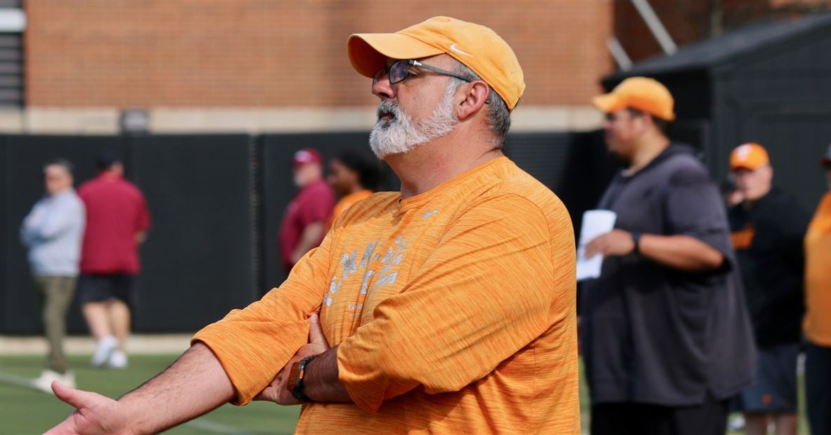Glen Elarbee assesses Tennessee’s offensive line through first week of ...