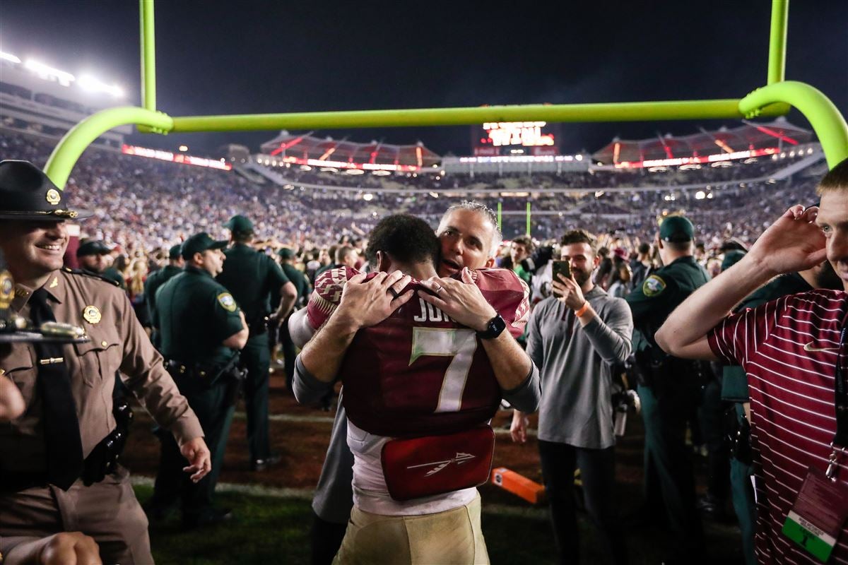 Column: One man's field storming, is another man's party at the 50-yard ...