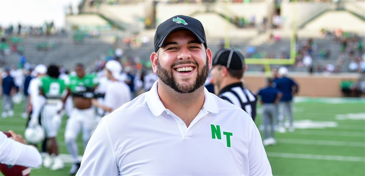 Handing out L's? Walerius connects with players through Madden