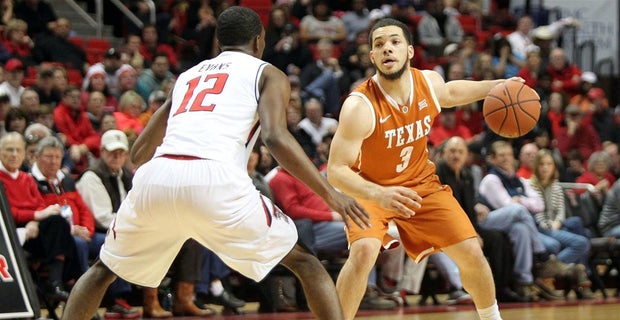 Texas guard Julian Larry's days as a high school QB helped prepare him ...