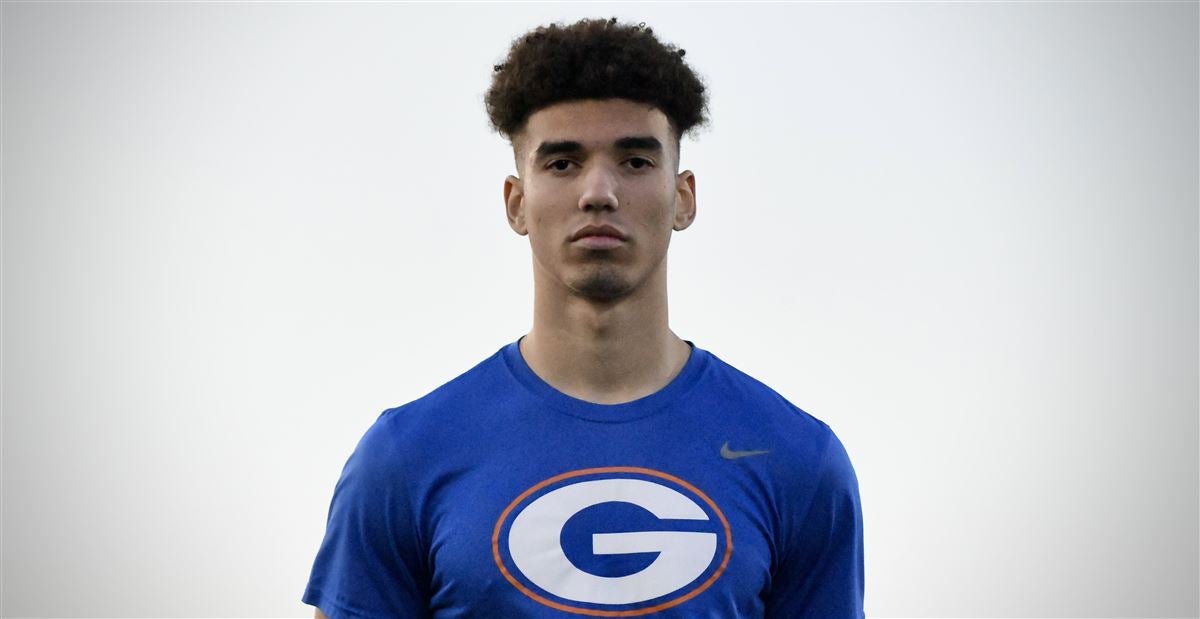 Elite WR Derek Meadows returns to Notre Dame