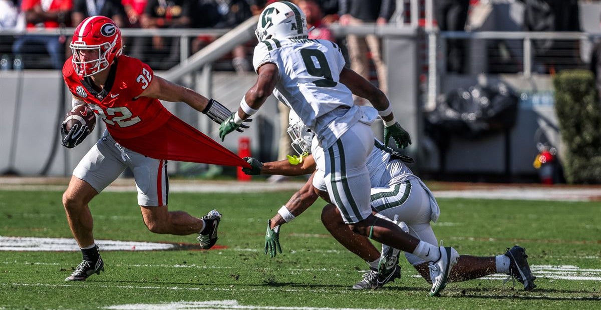 PHOTOS: Georgia football handles Charlotte in Senior Day victory