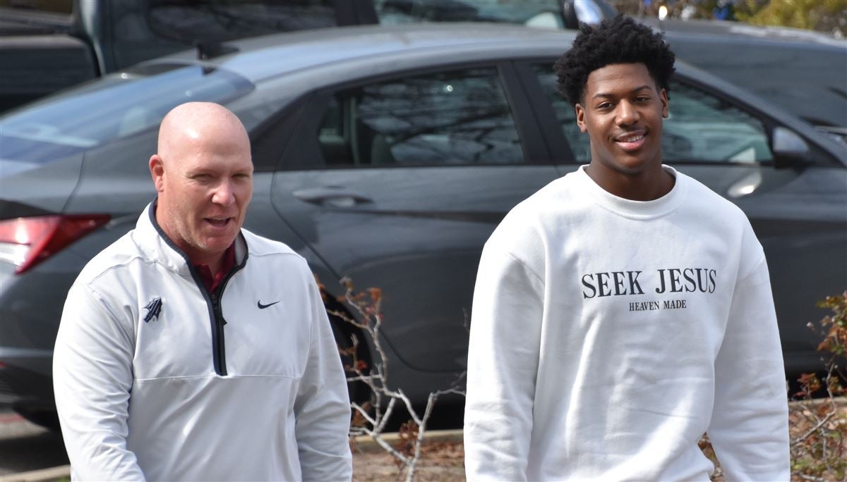 Top edge target sets first official visit to FSU