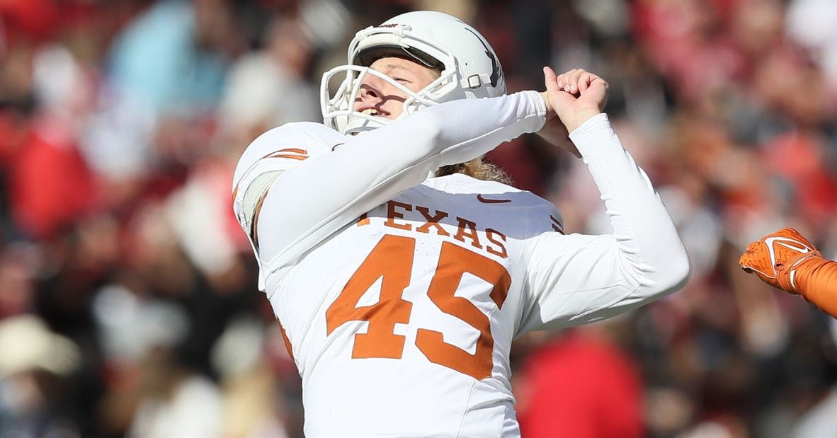Texas kicker Bert Auburn announces plans to enter the NCAA Transfer Portal