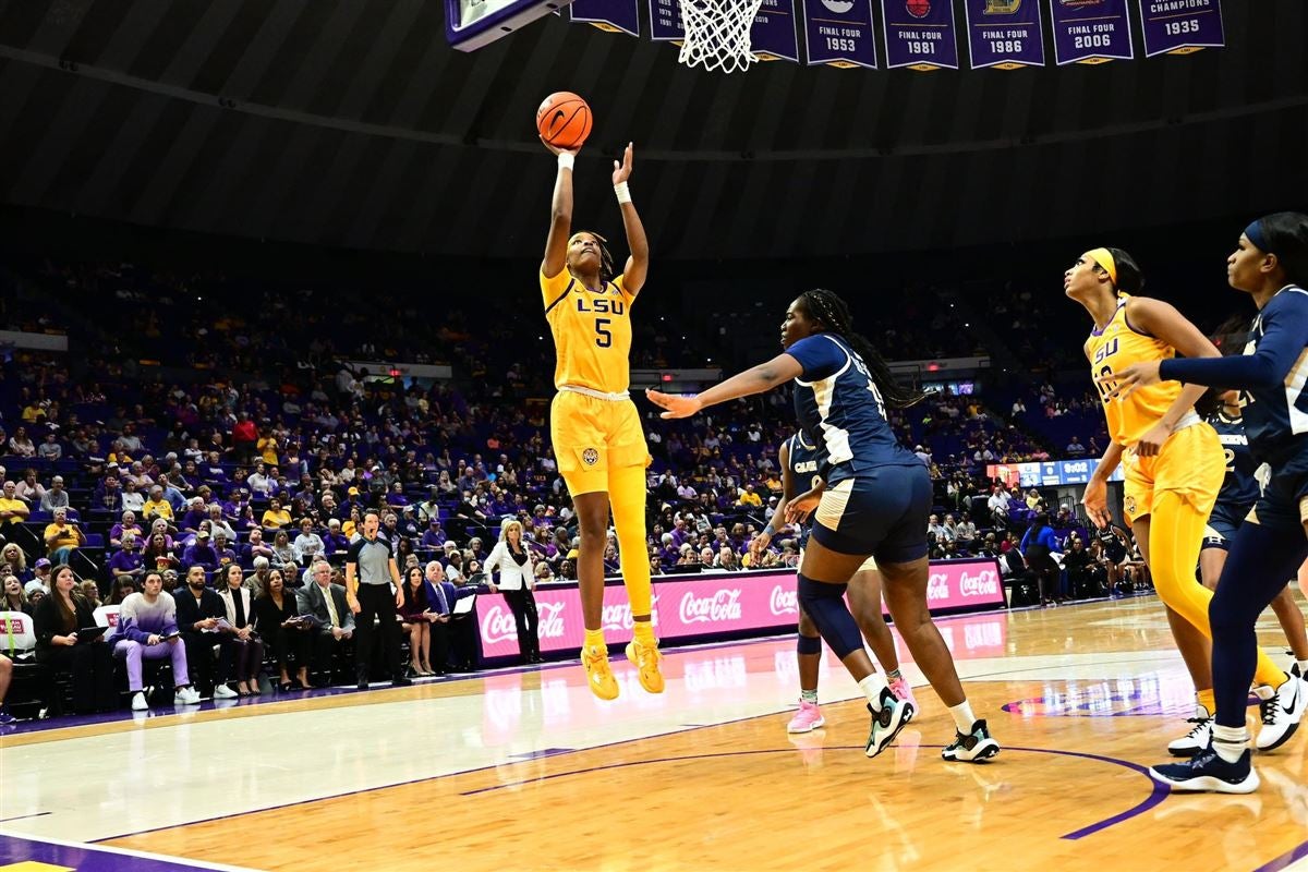 Sa’Myah Smith leads LSU to a dominant win over Queens - Football Alliance