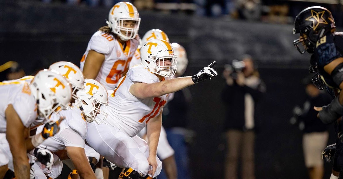 Way-too-early depth chart projection for 2019 Vols: Offense