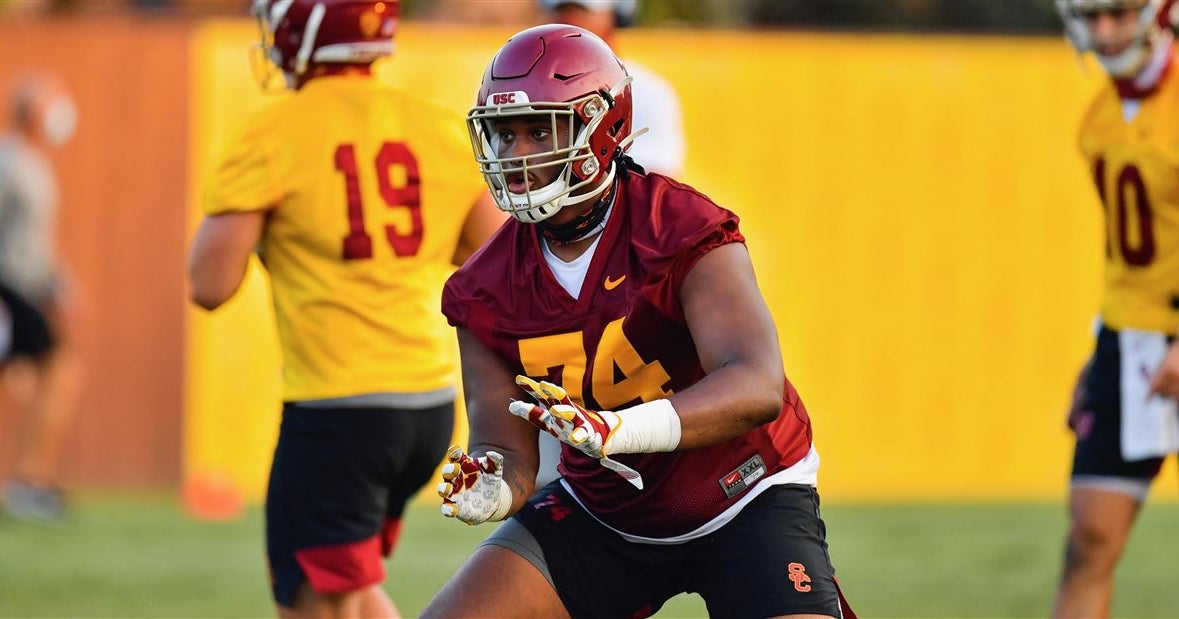 Helton on early impressions of USC's freshman offensive linemen