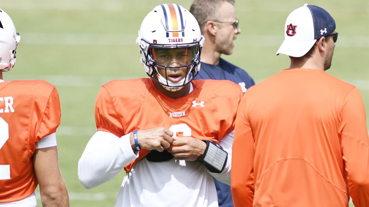 A 'more assertive' Robby Ashford looks to shake up Auburn QB race