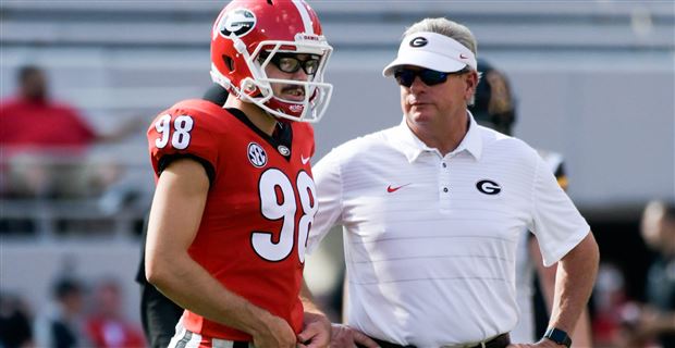 Thirteen former, current UGA football players set to graduate