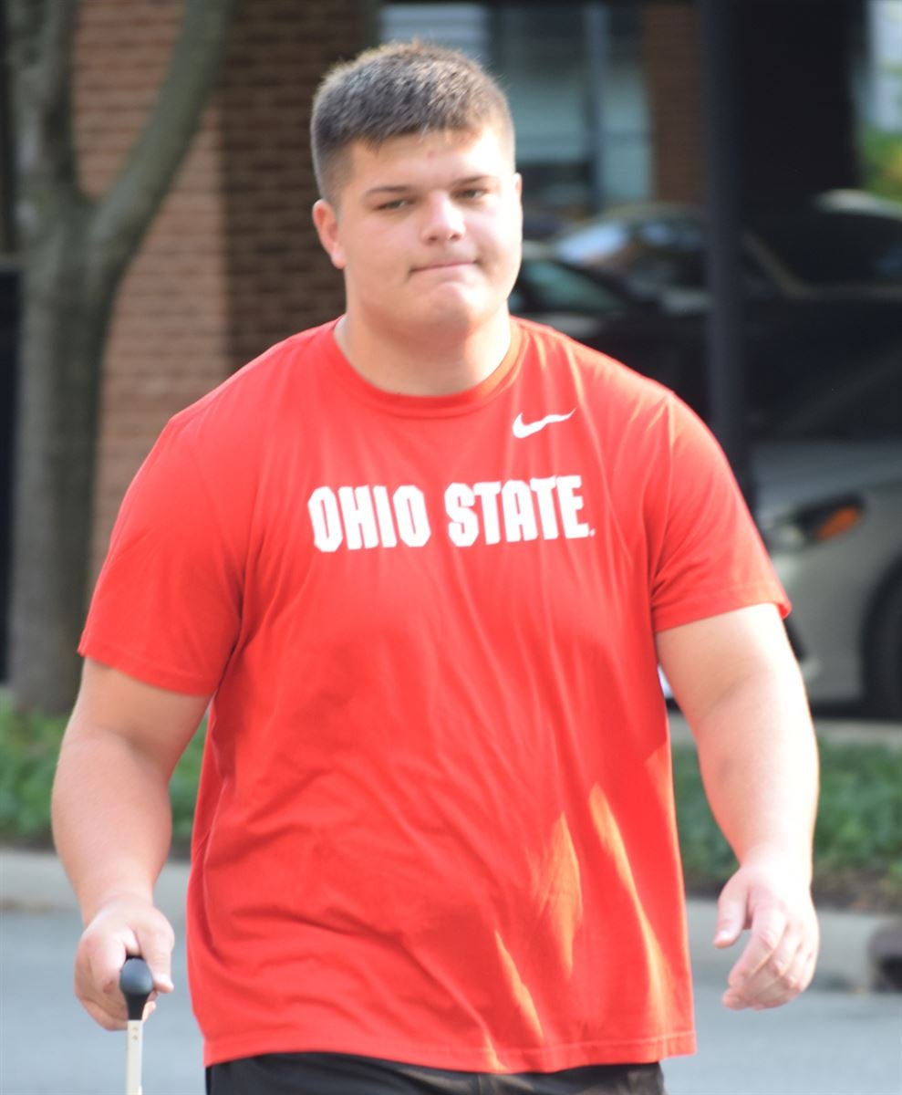 Sights and Sounds: Buckeyes arrive at team hotel as part of preseason camp