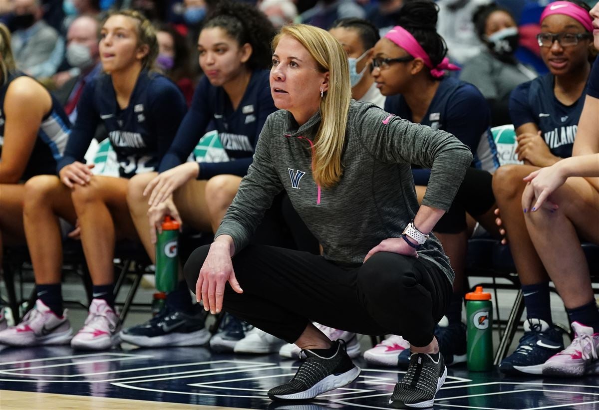 Villanova women beat DePaul, 73-64