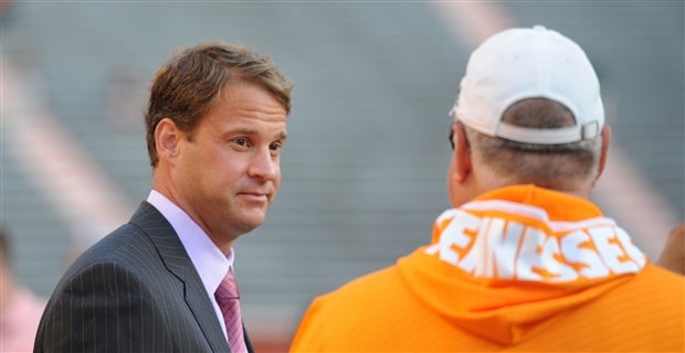 Lane Kiffin offers scholarship to Tee Martin's 13-year-old son