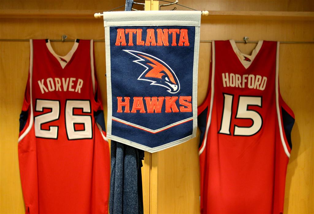 Atlanta Hawks to use "Pac Man" logo at half court