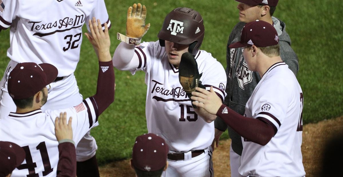 After undefeated week, Aggie baseball moves up in Coaches Poll