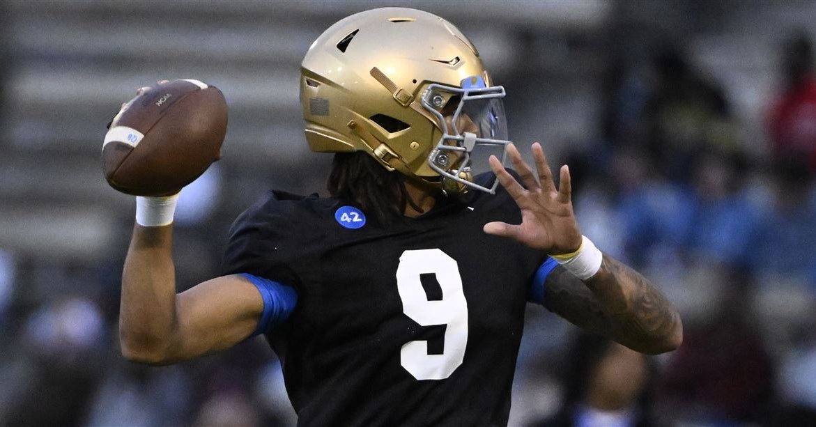 UCLA quarterback transfer Dermaricus Davis commits to Hawaii