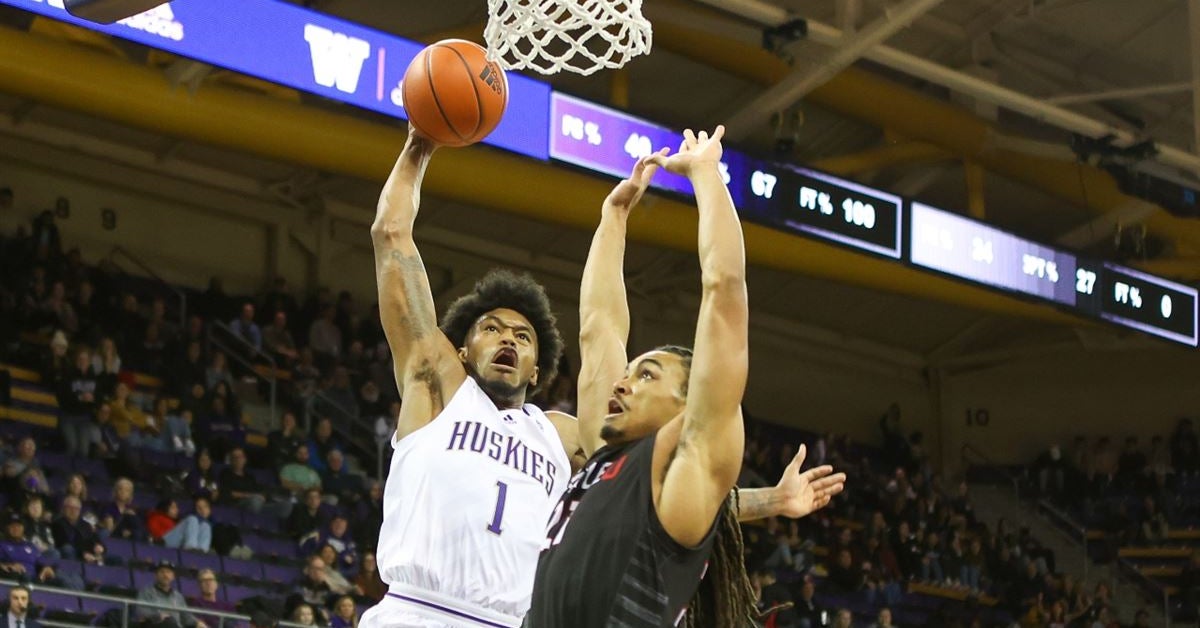Hoop Dawgs put the Clamps on Seattle U in the second half, win 77-66