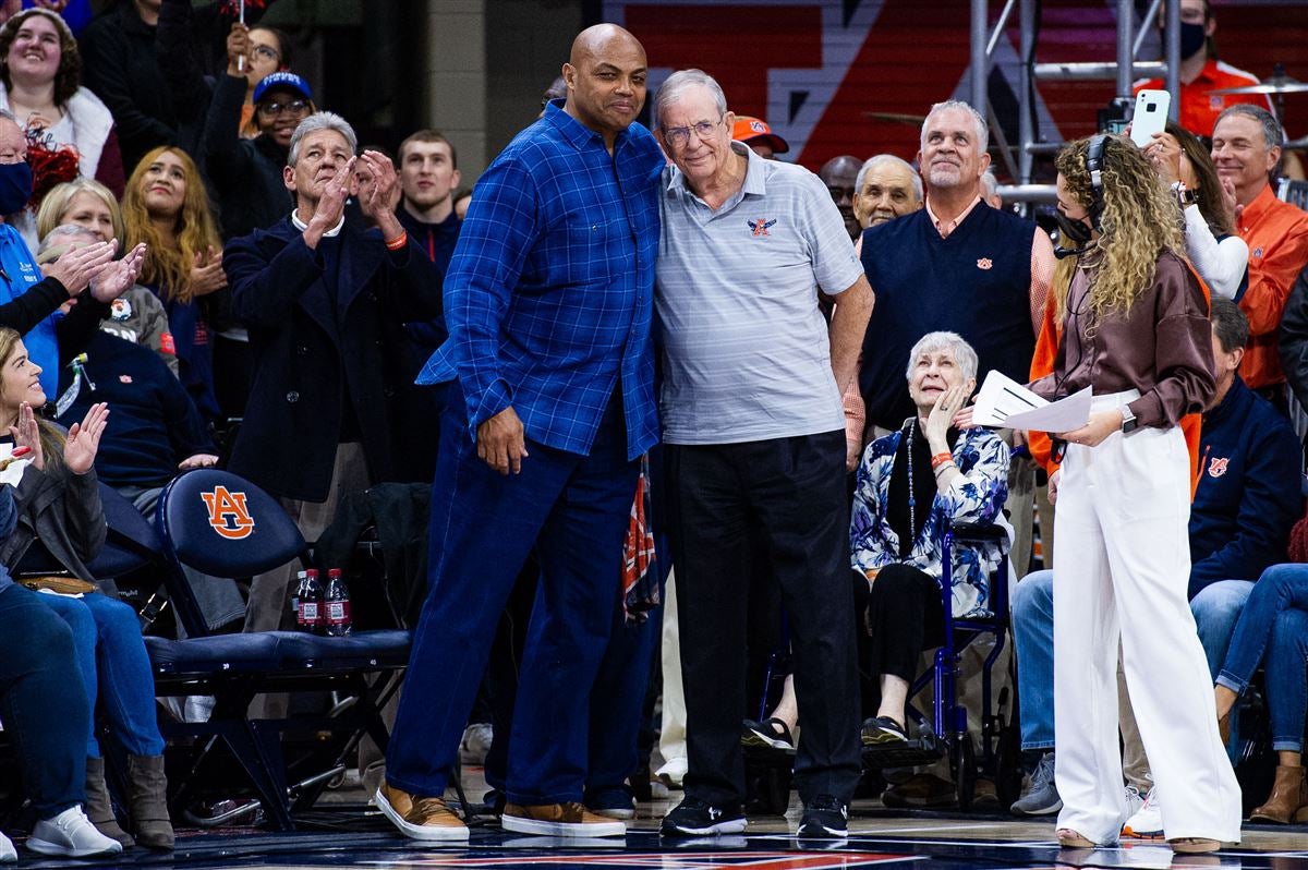 IN PHOTOS: Auburn over Oklahoma in the SEC/Big 12 Challenge