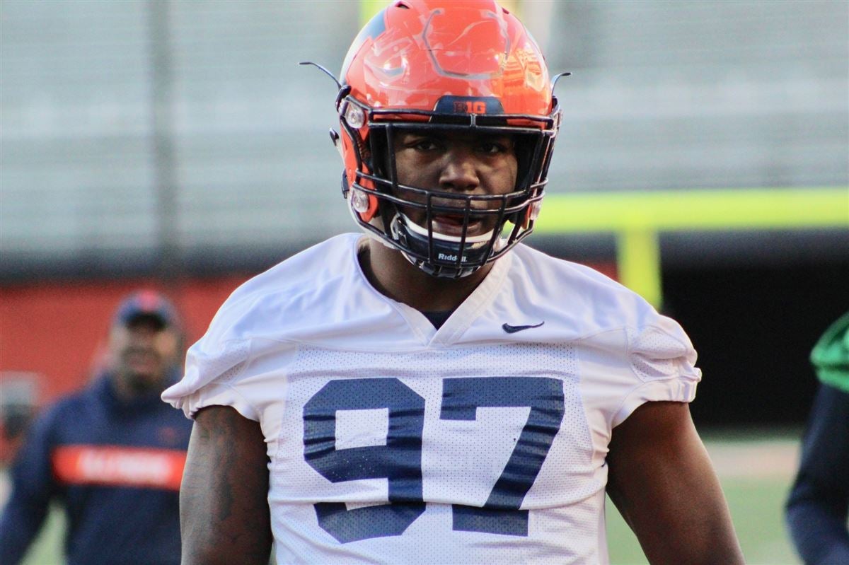 Roundtree suffers serious spinal injury in swimming incident