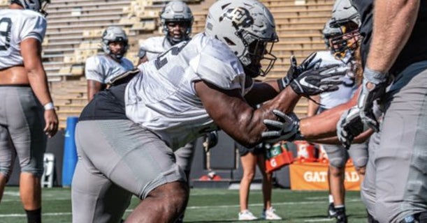 Defensive lineman Lloyd Murray Jr. enters transfer portal