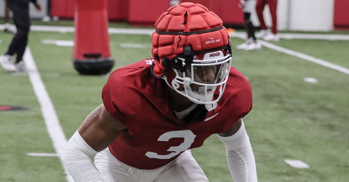 Larry Worth looks to realize tremendous potential at Arkansas in Year 2