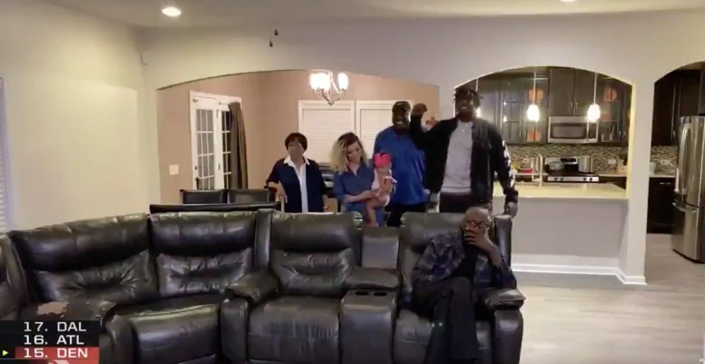 WATCH: Javon Kinlaw's family reacts to selection by 49ers