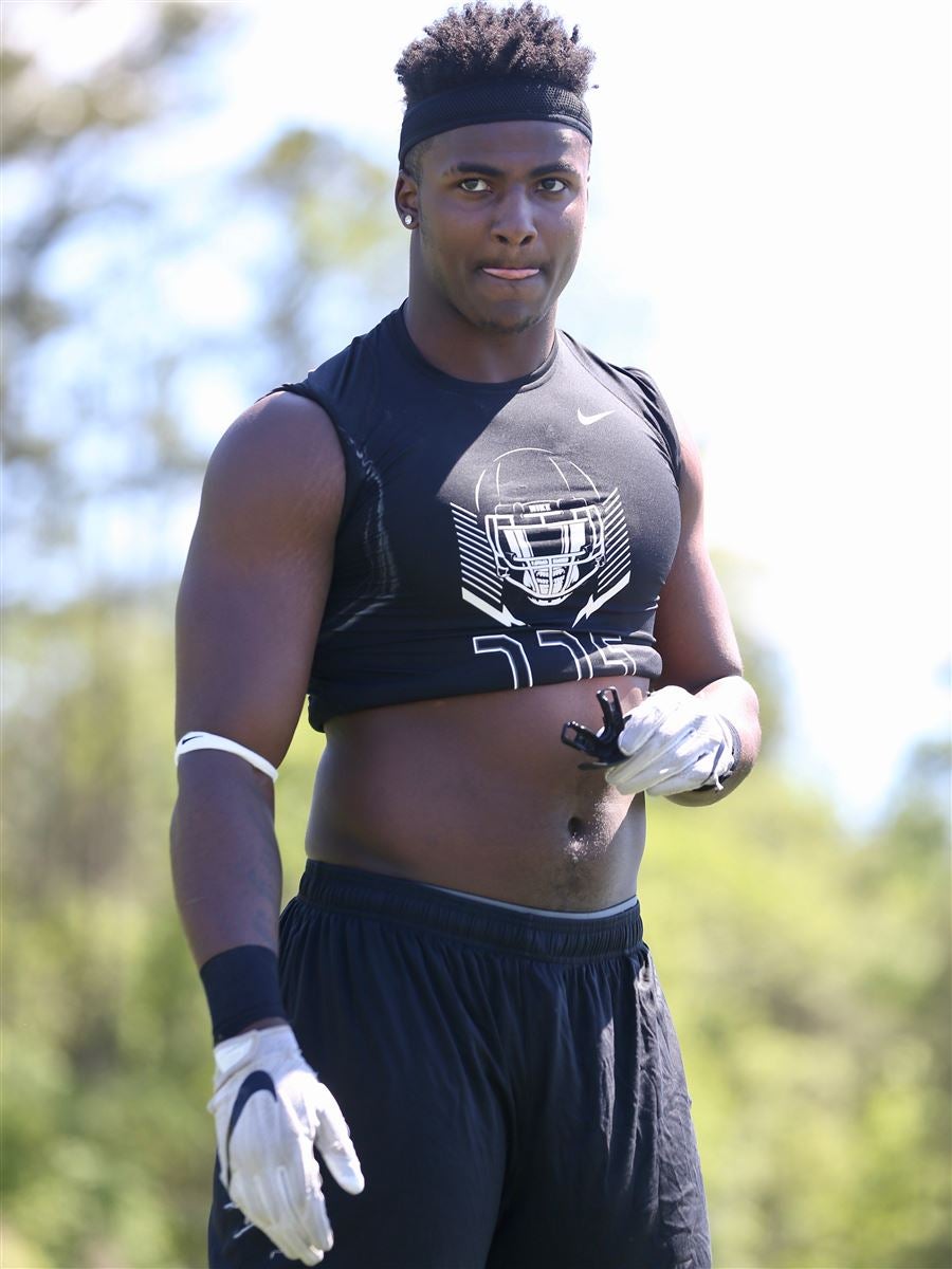 Xavier Peters Profile Photos