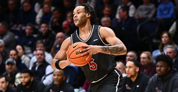 Greer likes how ‘everybody has something to prove’ for the Owls