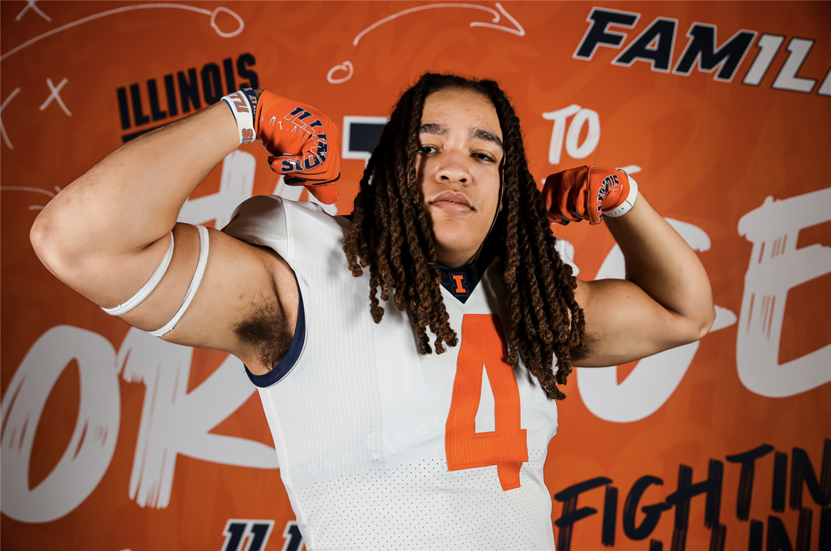 Signing Day Spotlight: Three-star Ohio DL Angelo McCullom signs with Illini