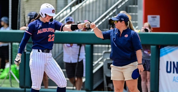 Blaine's inside the park homer leads Auburn to 8th straight softball ...