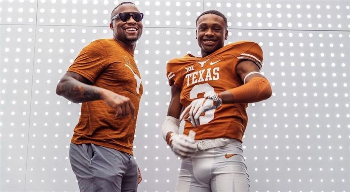 Texas officially signs Top247 wide receiver Ryan Niblett