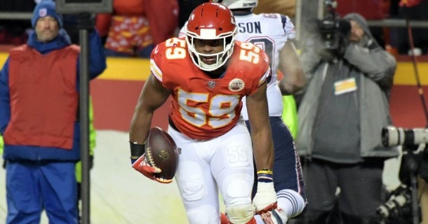 Browns sign linebacker Reggie Ragland and place Sione Takitaki on ...