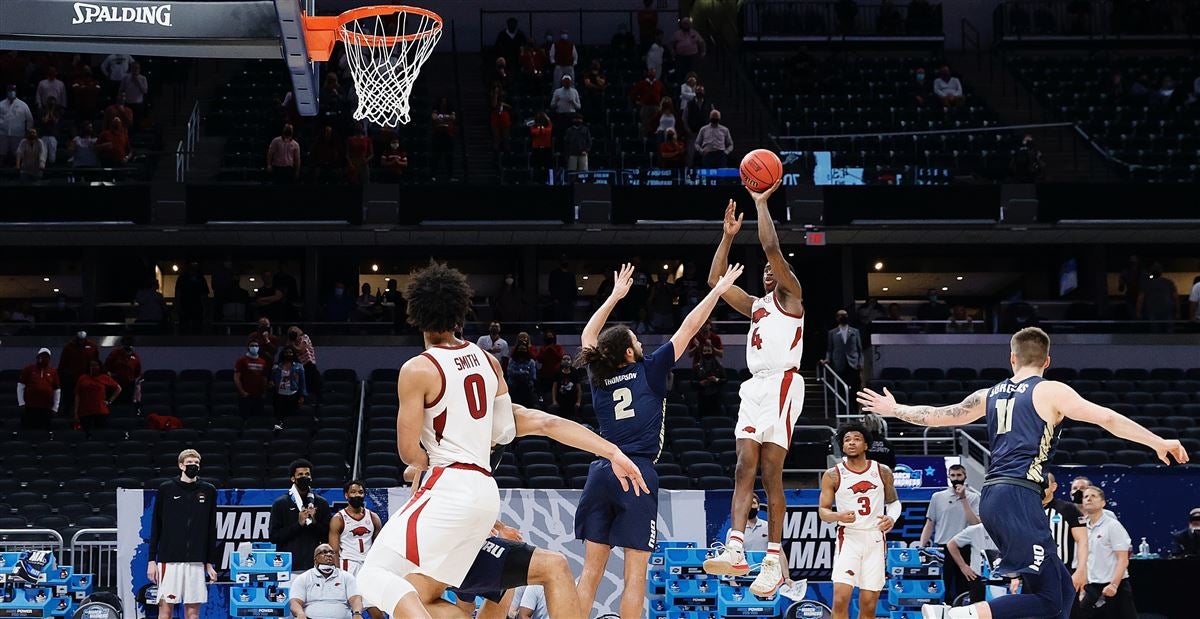 WATCH: Davonte Davis reacts to knocking down game-winner