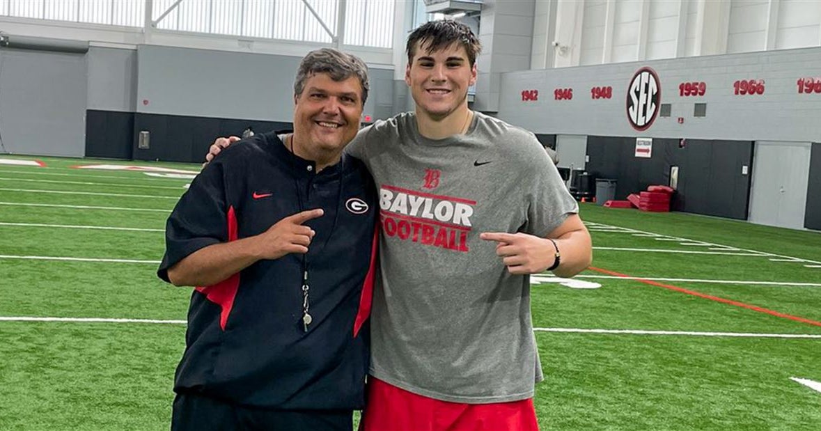 Matt Luke gets quality time with '23 OL prospect during visit